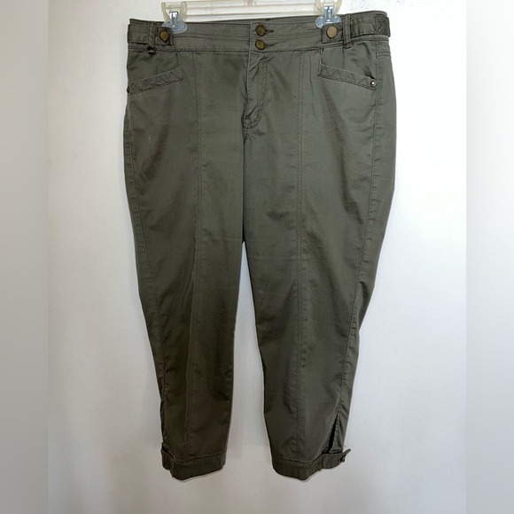 Cache | Pants & Jumpsuits | Cache Cotton Cargo Capri Pants 8 Olive ...